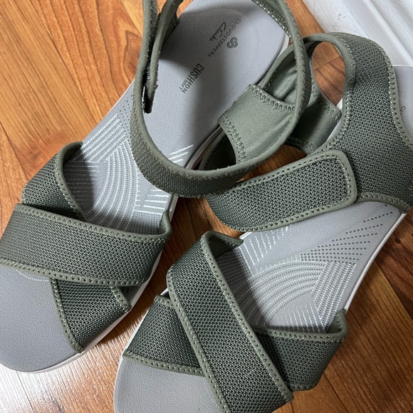 Clarks | Shoes | Clarks Cloud Steppers 1w | Poshmark
